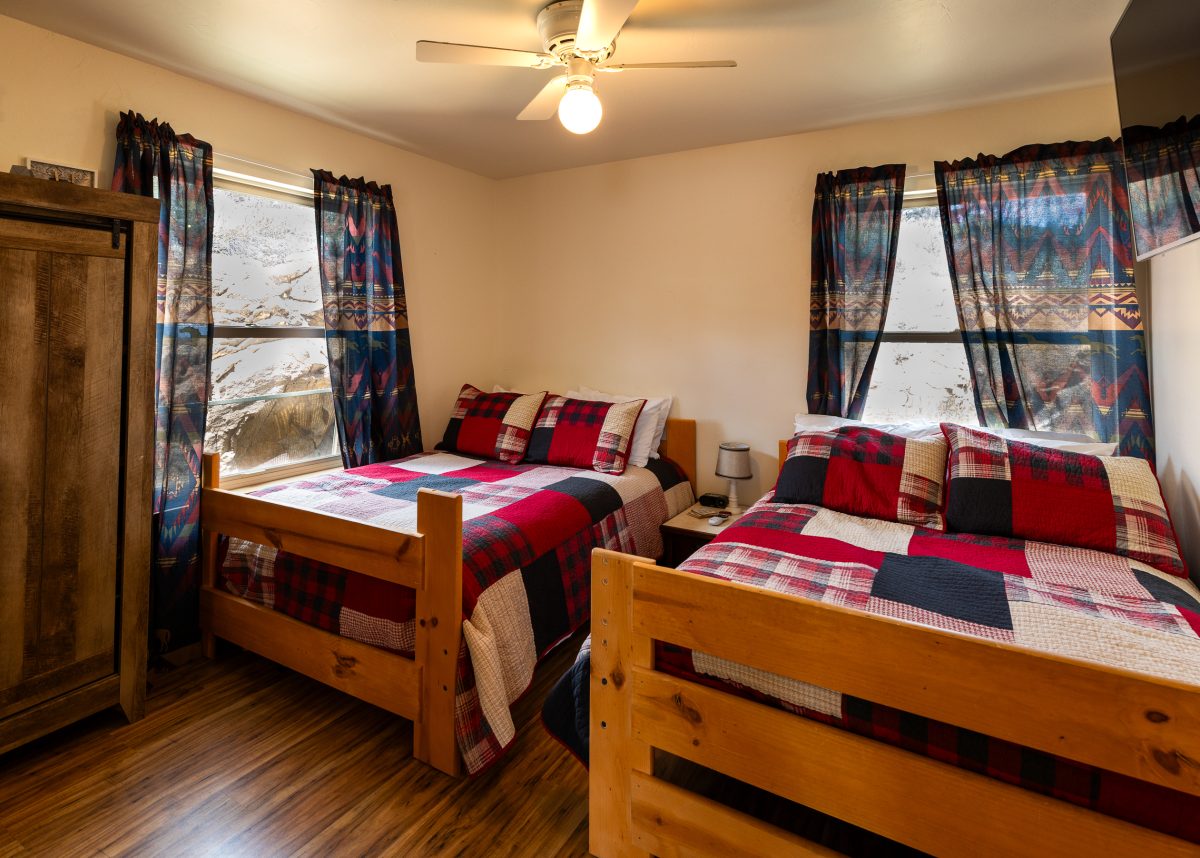 Cabin 1 - Marr's Mountain Cabins and Tavern